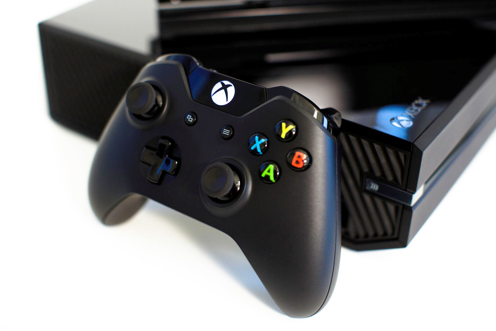 100 Xbox One consoles sold in one week in Japan - - Gamereactor