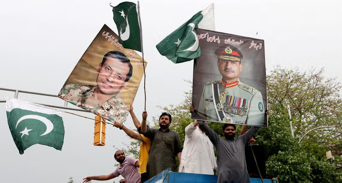 Pakistan army chief's popularity soars after India clash - - Gamereactor