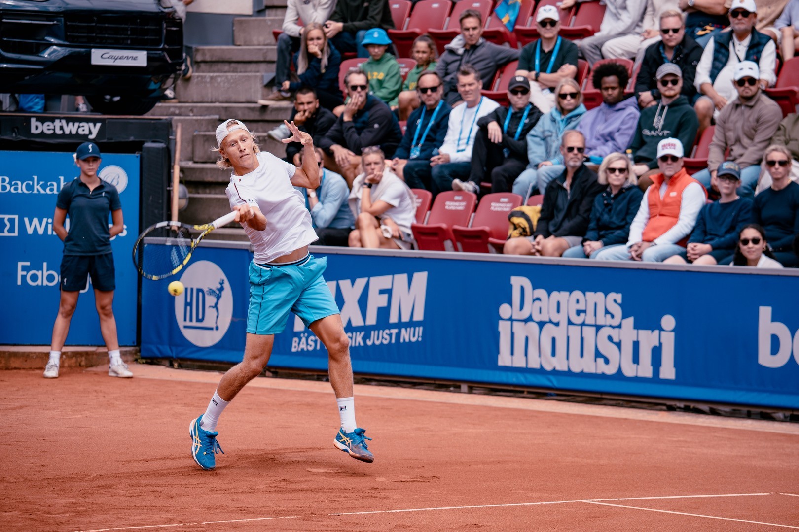 Leo Borg, son of Björn Borg, wins his second ATP match ever in Stockholm - - Gamereactor