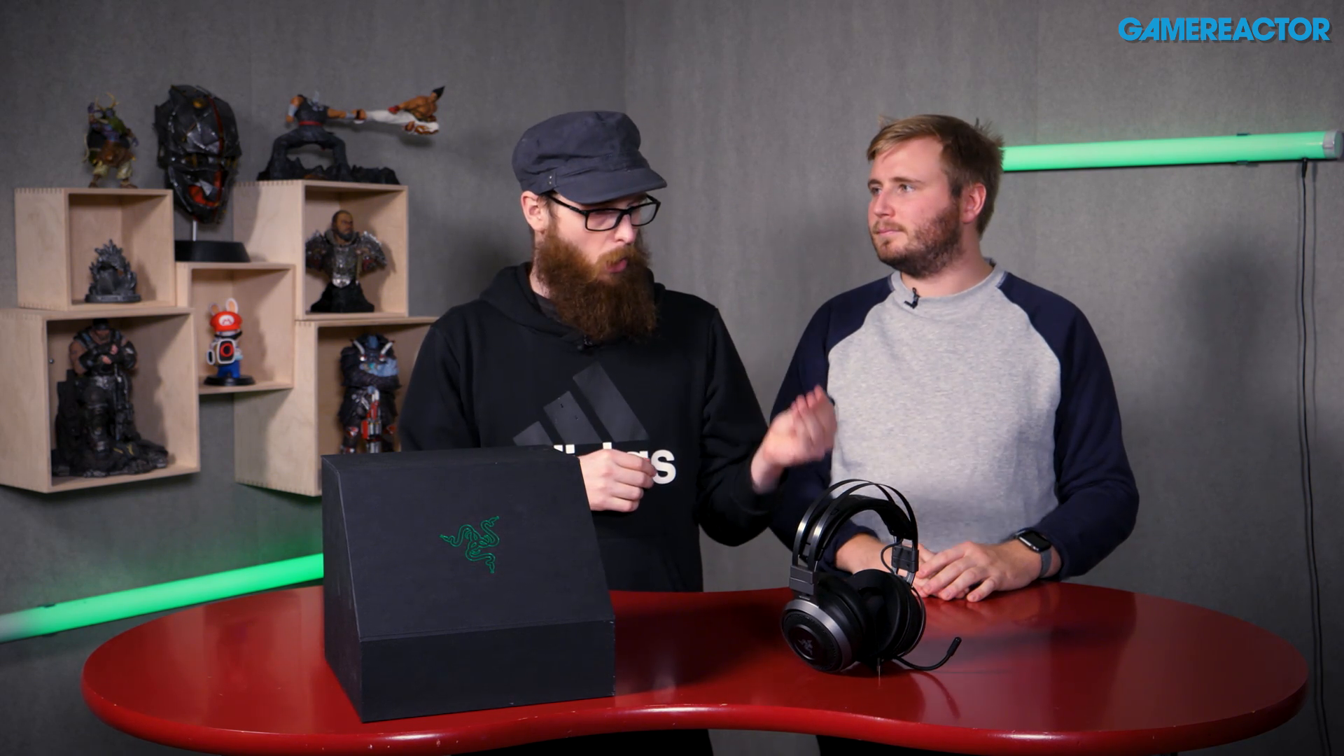 We take a quick look at the Razer Nari Ultimate - - Gamereactor