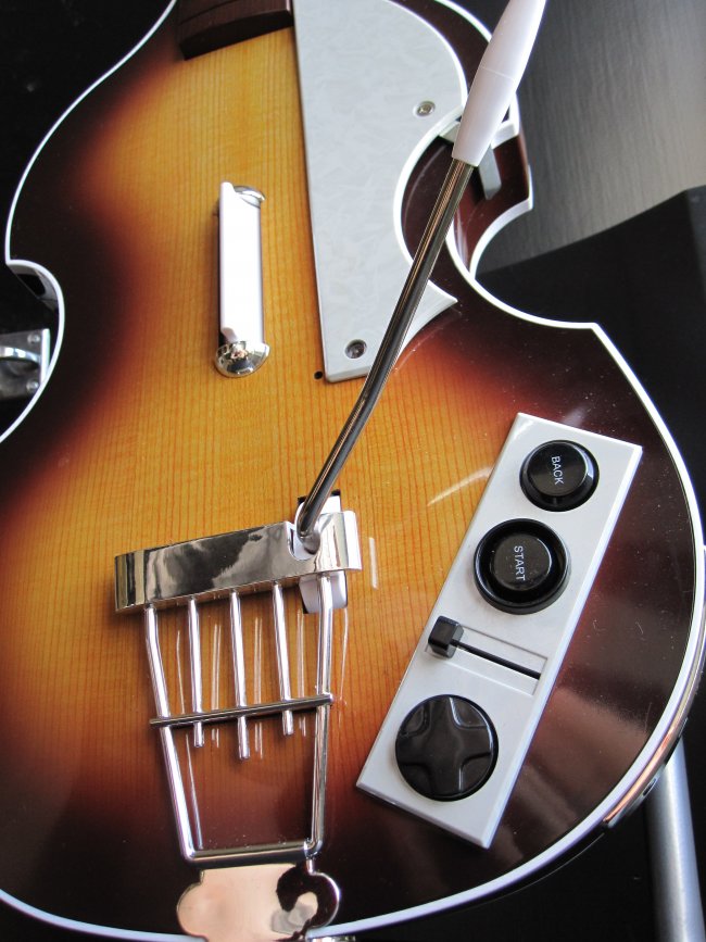 The Beatles instruments - The Beatles: Rock Band - Gamereactor