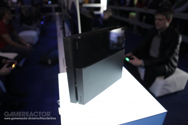 Photos of the final PS4 hardware - - Gamereactor