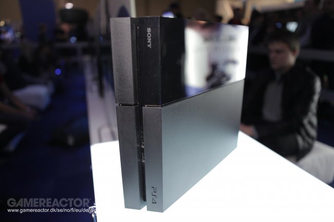 Photos of the final PS4 hardware - - Gamereactor