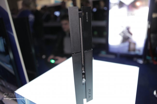 Photos of the final PS4 hardware - - Gamereactor