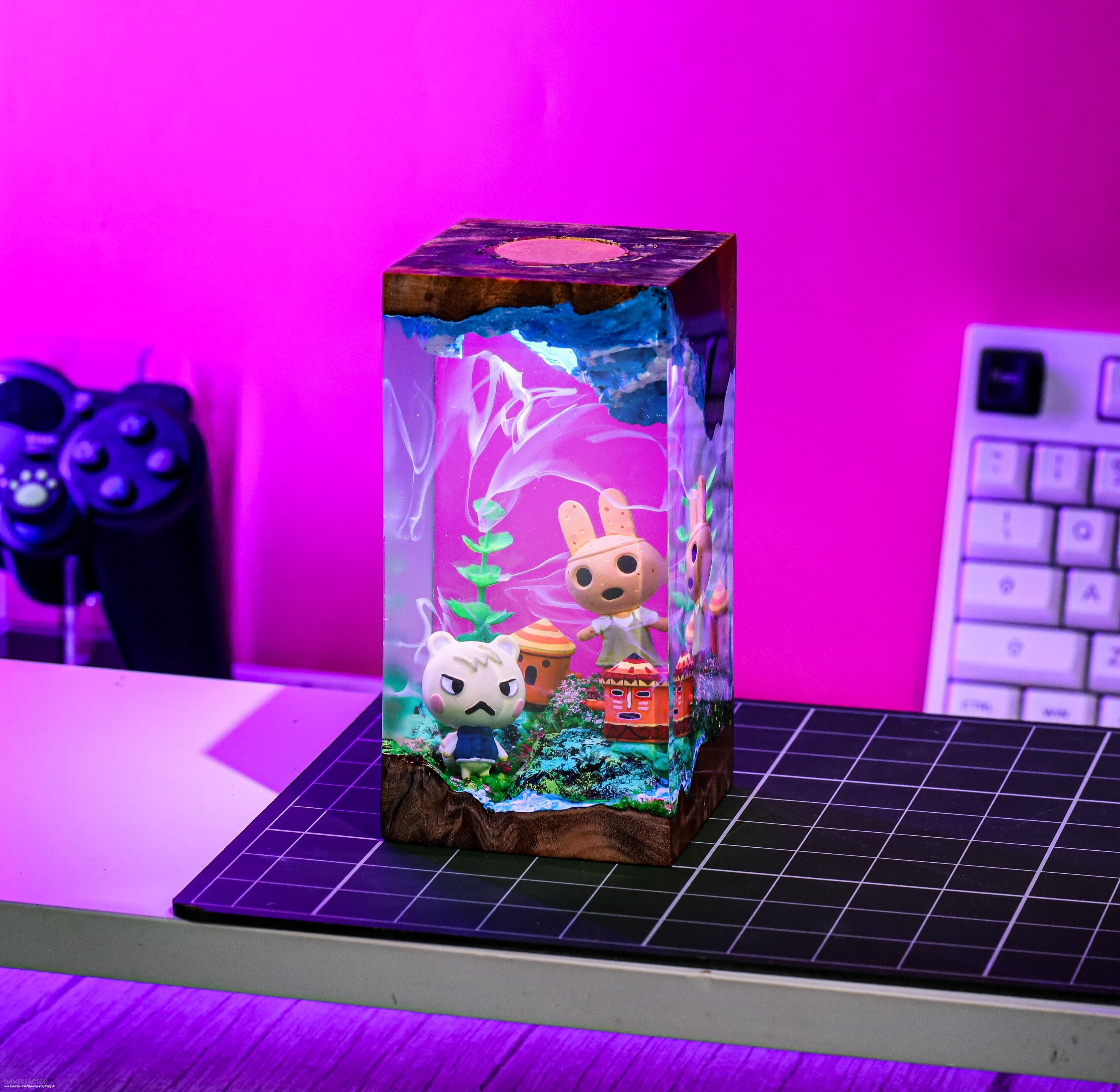 Animal Crossing fan creates a lamp decorated with Coco and Marshal ...