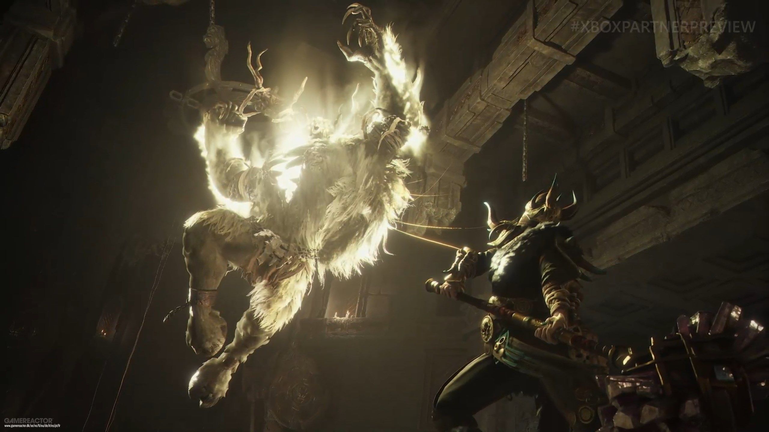 Mistfall Hunter has the aesthetics of a Souls with extraction mechanics