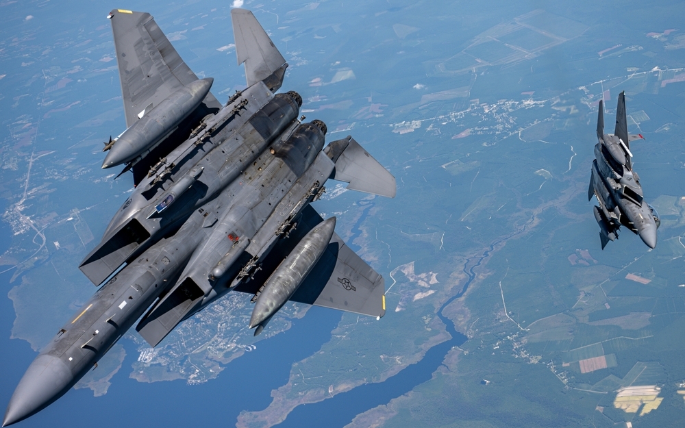 Pentagon awards $8.6 billion Boeing contract for new F-15 fighter jets ...