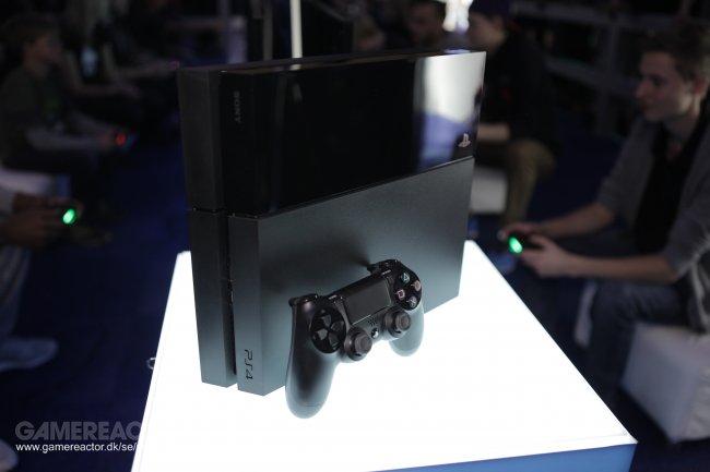 Photos of the final PS4 hardware - - Gamereactor