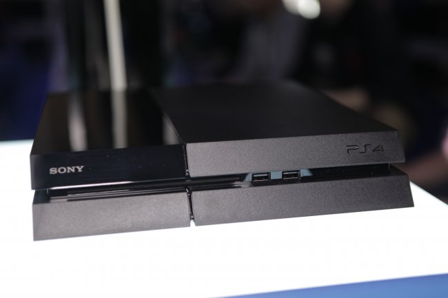 Photos of the final PS4 hardware - - Gamereactor