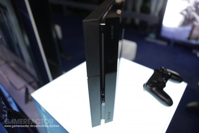 Photos of the final PS4 hardware - - Gamereactor