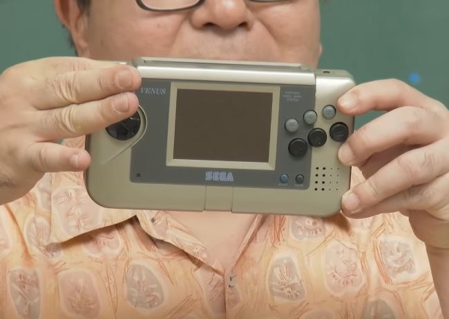 Sega shows prototype of never released handheld console - - Gamereactor