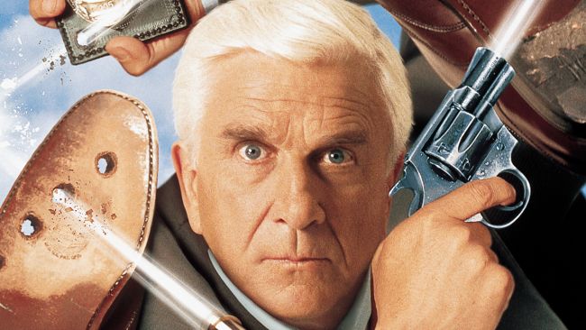 Naked Gun reboot starring Liam Neeson premieres next summer - The Naked Gun - Gamereactor
