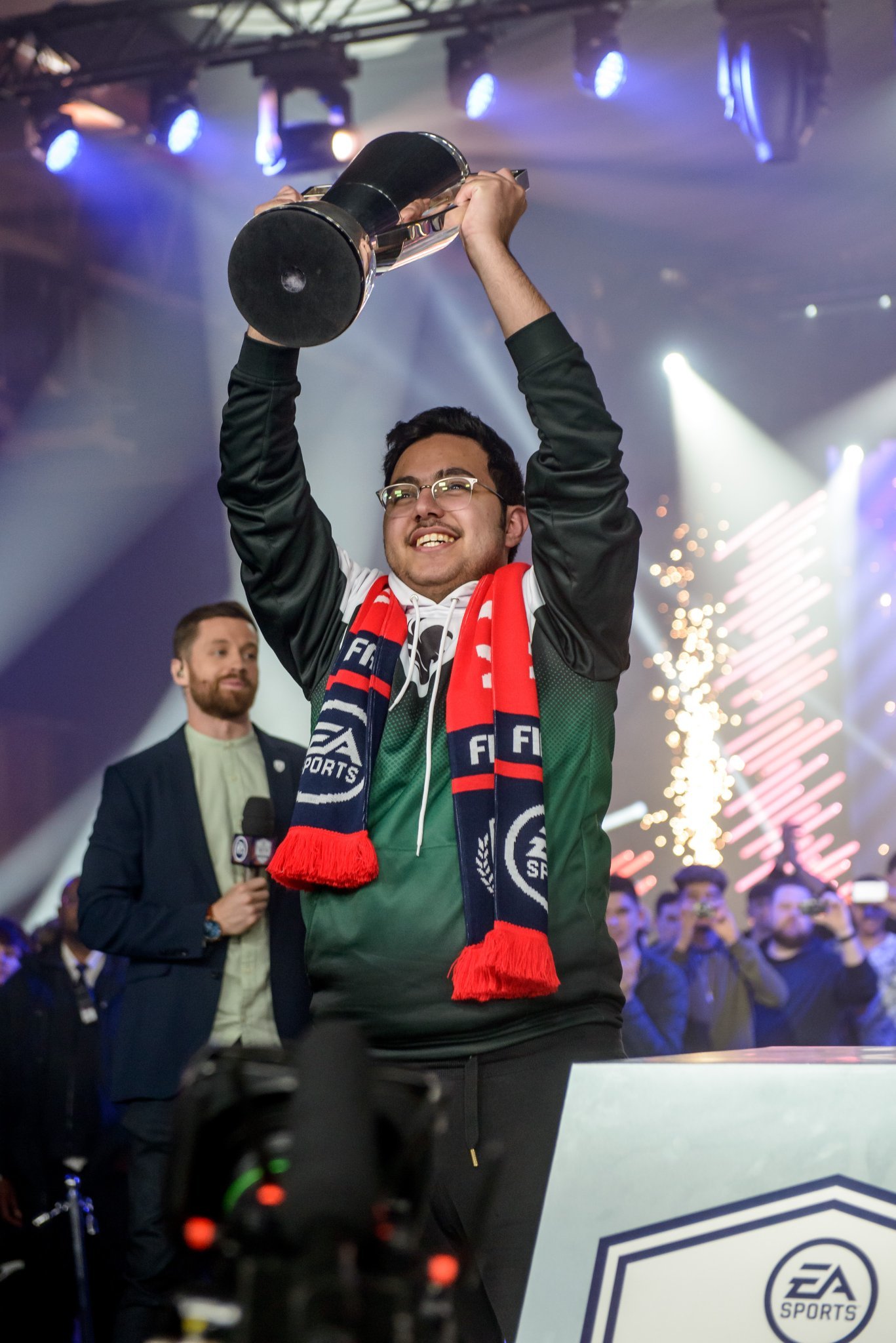 Falcon Msdosary is the Manchester FUT Champions Cup winner - FIFA 18 ...