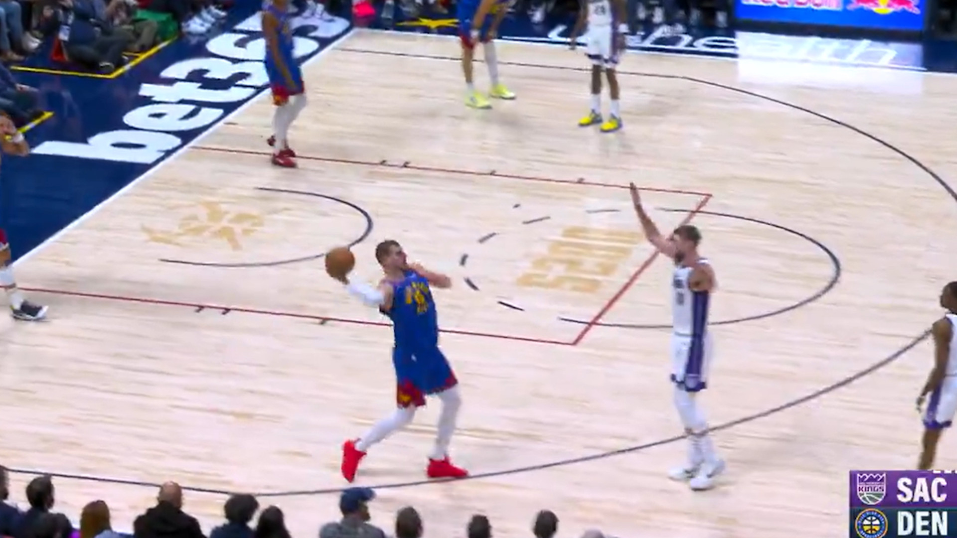 Nikola Jokić transforms lucky shot into an incredible three-pointer for ...