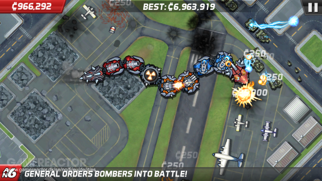 Colossatron: Massive World Threat Review - Gamereactor