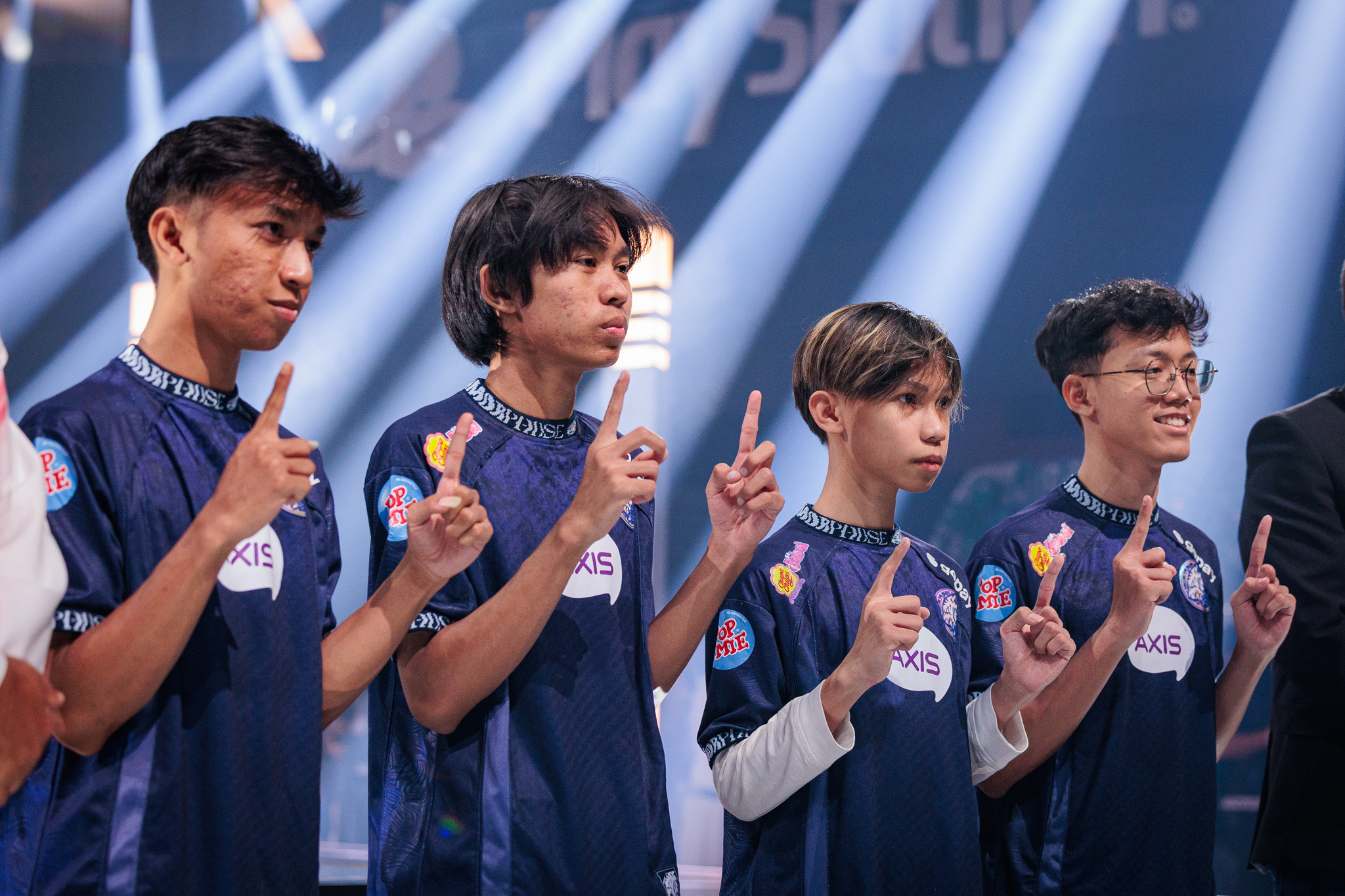EVOS Divine crowned Free Fire champions at Esports World Cup - Garena ...