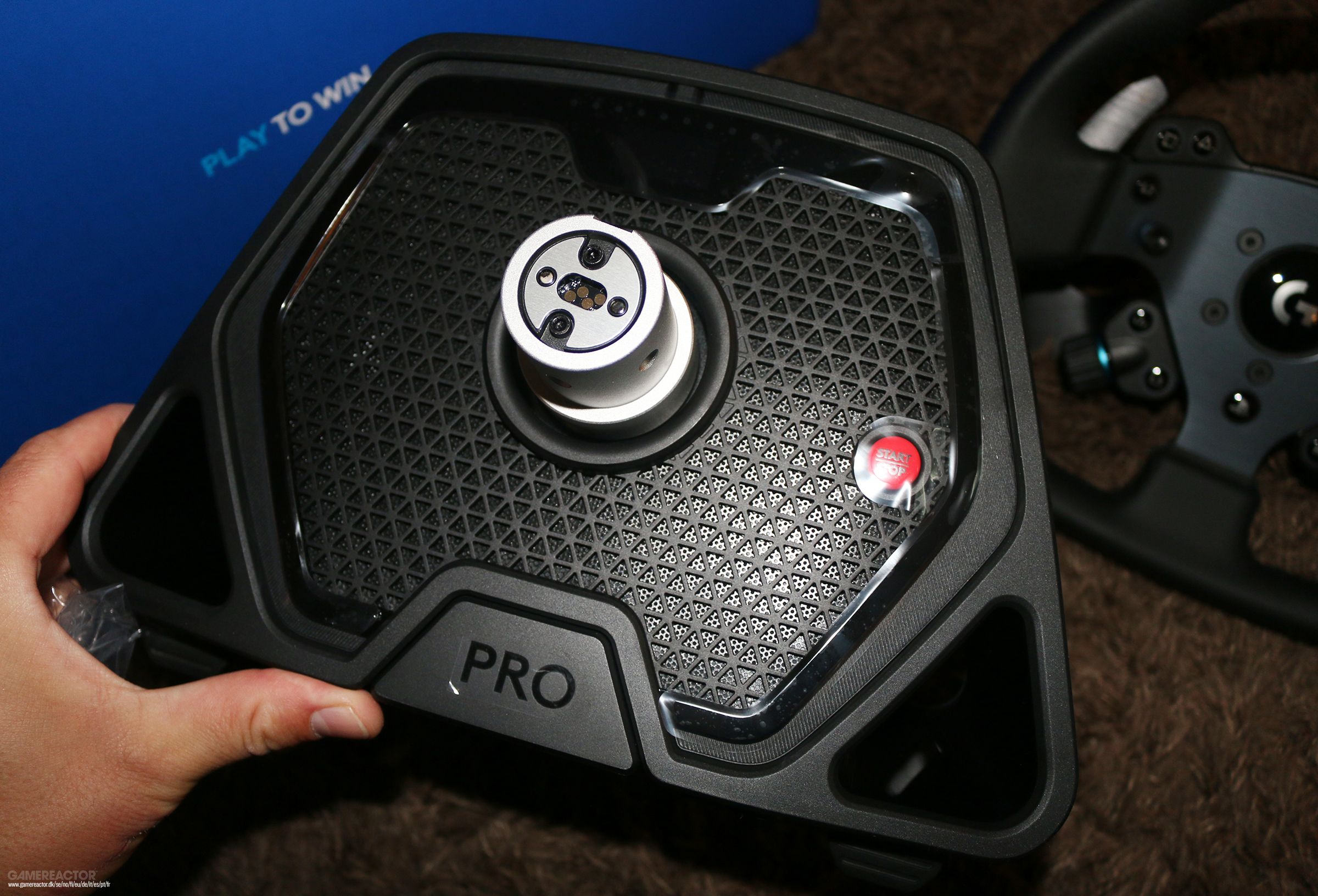 We unpack the brand new Logitech Pro Wheel - - Gamereactor