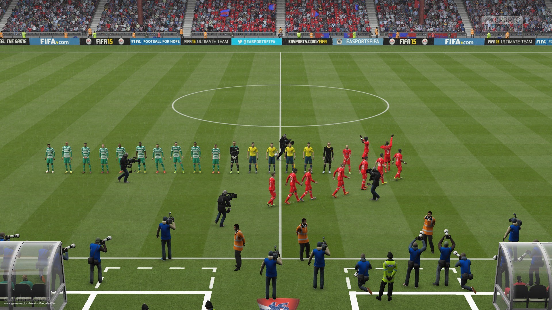 FIFA 15 stays on top of the UK charts
