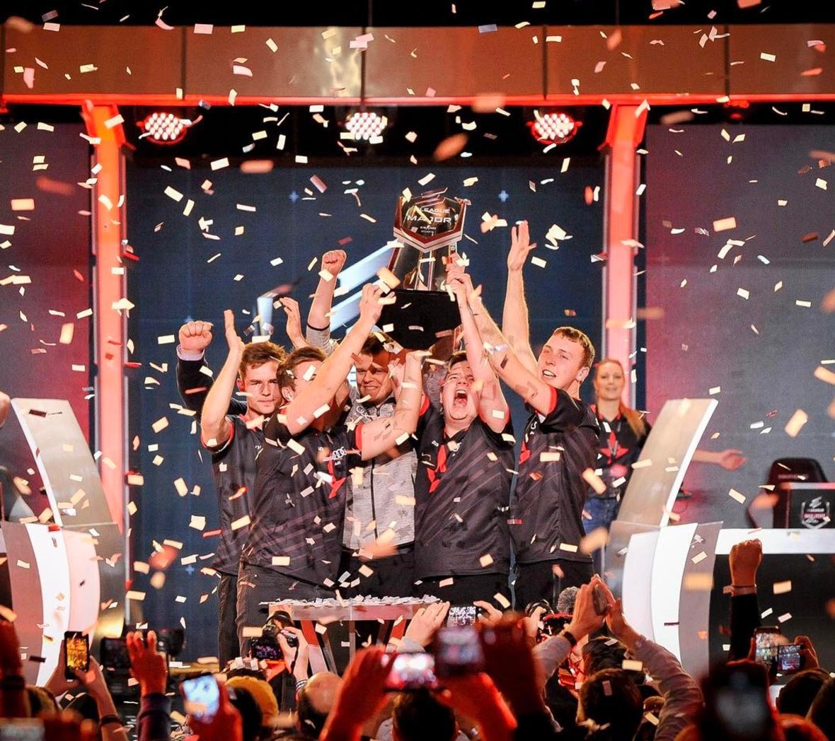 Astralis are victorious in the Eleague Major - Counter-Strike: Global ...