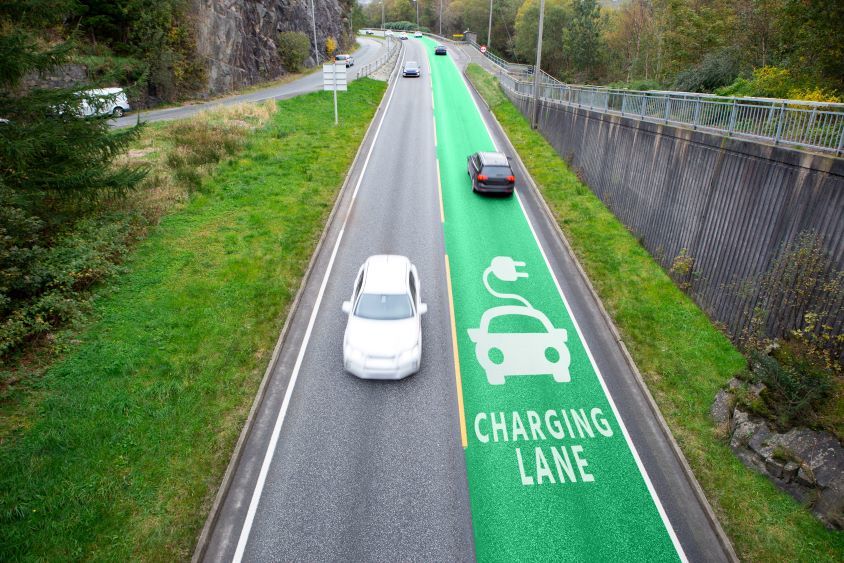 Sweden to build world's first permanent electrified road - - Gamereactor