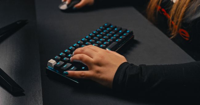 Logitech unveils new 60% form factor keyboard - - Gamereactor