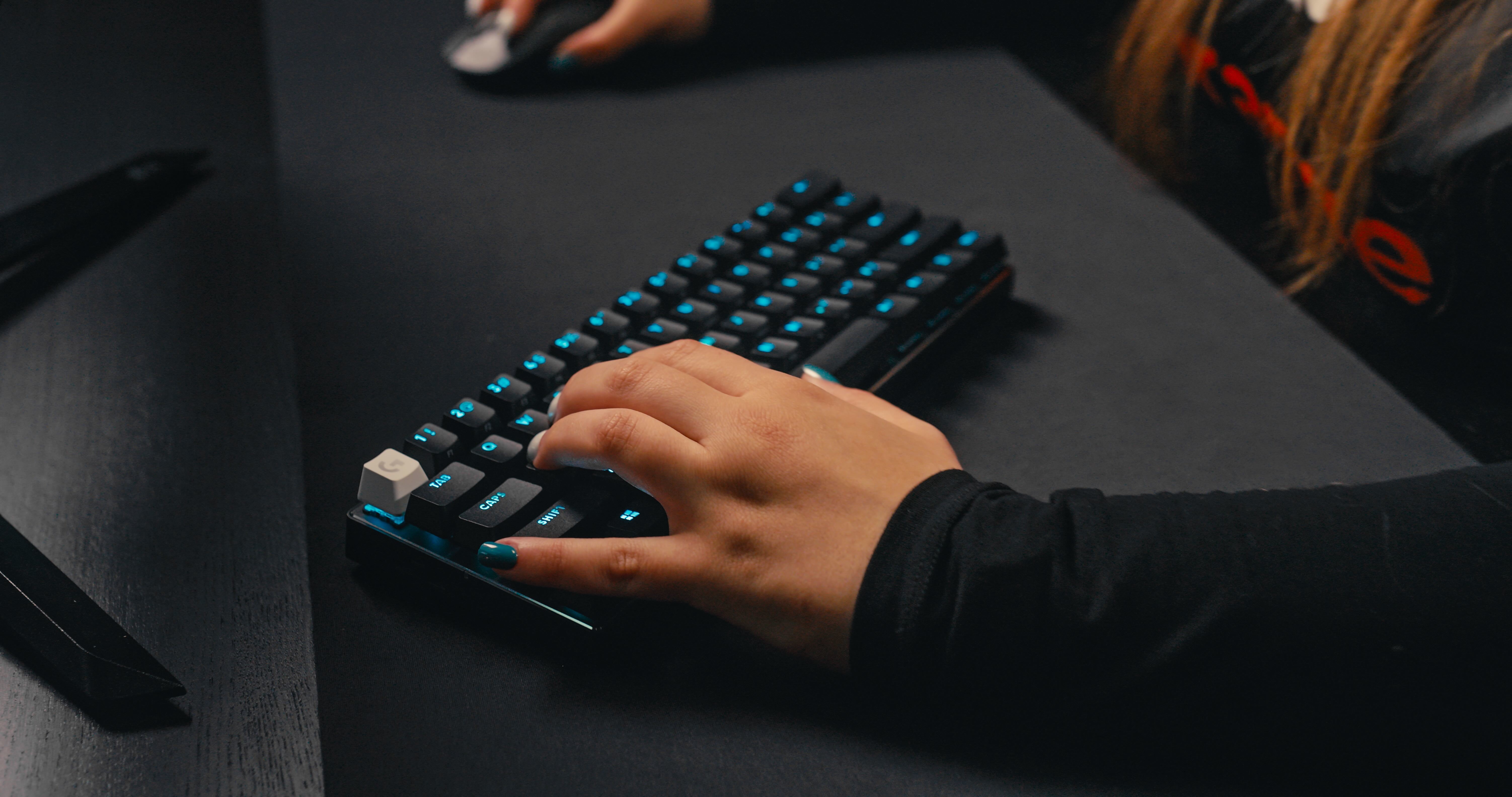 Logitech unveils new 60% form factor keyboard - - Gamereactor