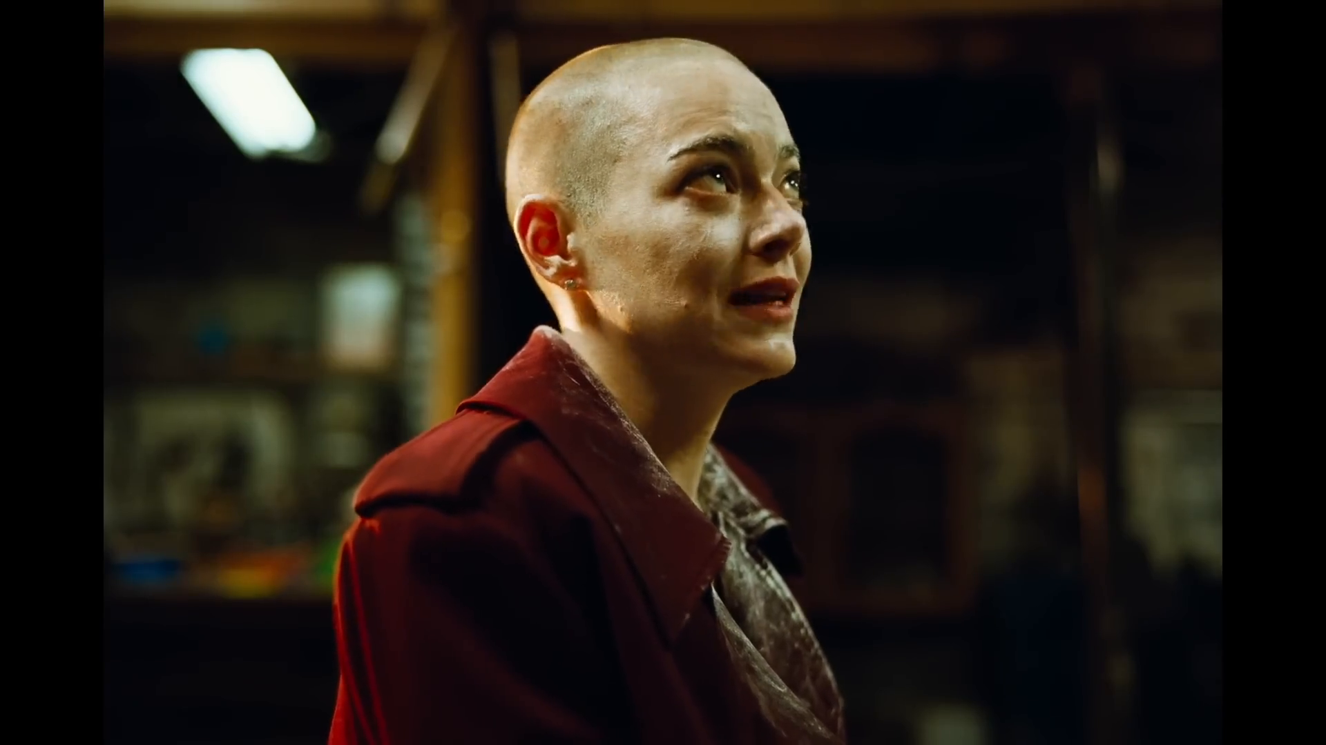 Emma Stone must admit she's an alien in Bugonia's final trailer