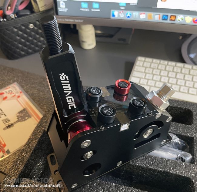 Simagic Q1-P Sequential Shifter - Simagic Q1 Sequential Shifter - Gamereactor