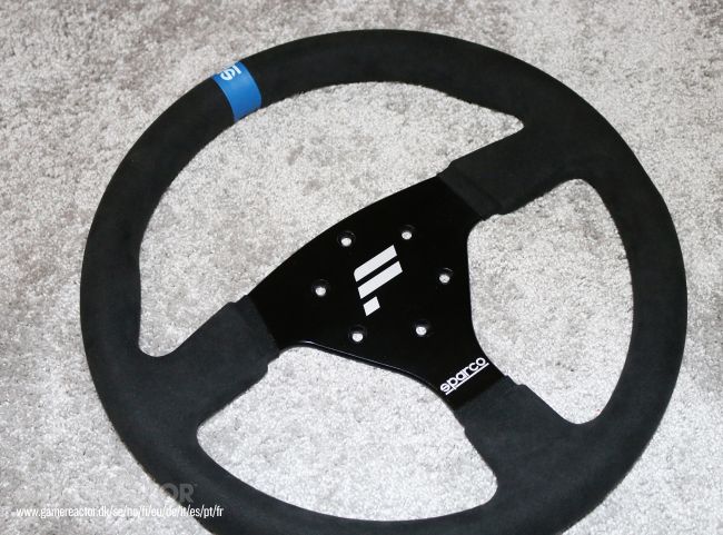 We are unboxing the Fanatec Podium Button Module Rally - - Gamereactor