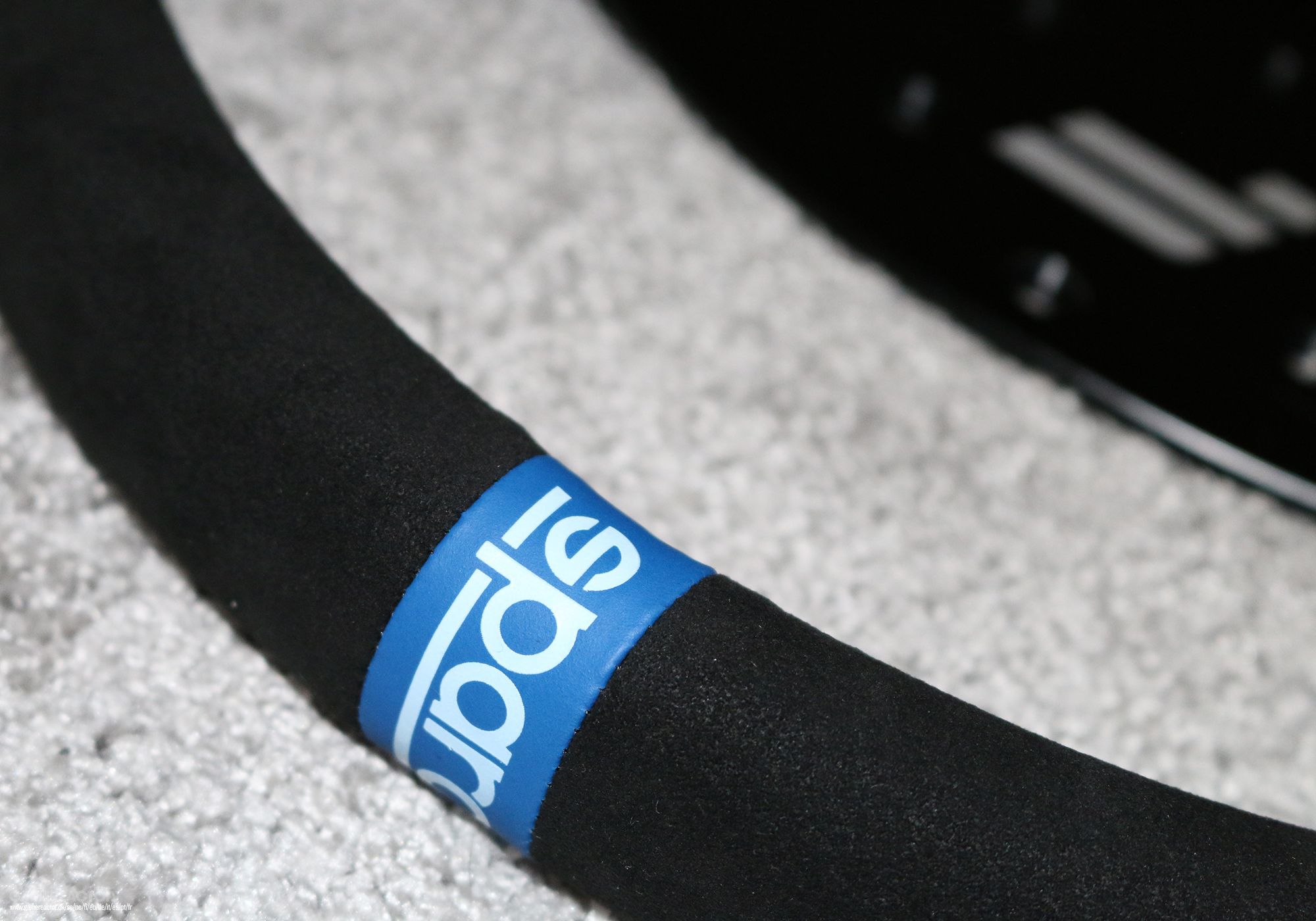 We are unboxing the Fanatec Podium Button Module Rally - - Gamereactor