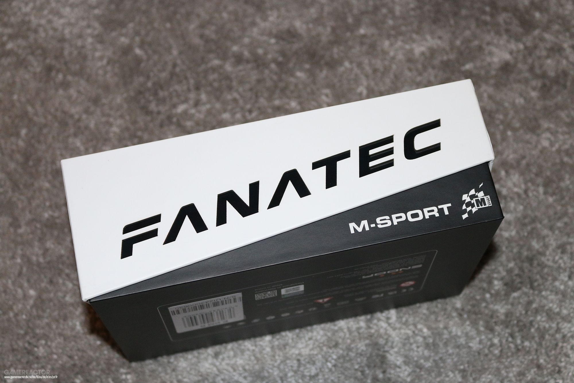 We are unboxing the Fanatec Podium Button Module Rally - - Gamereactor