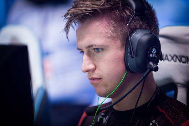 Jkaem coming in as stand in for aizy at FaZe - Counter-Strike: Global ...