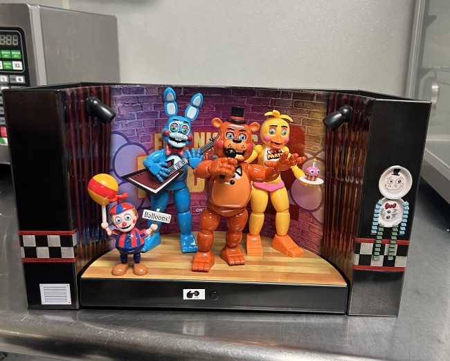 Five Nights at Freddy's 2 might have won the strangest popcorn bucket ...