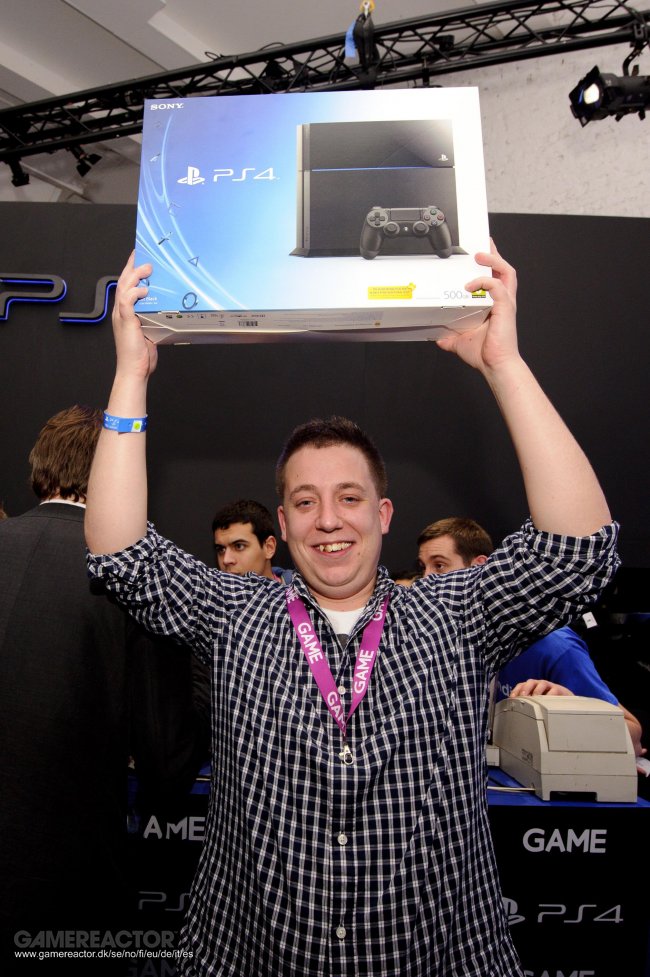 PlayStation 4 launches in Europe - - Gamereactor