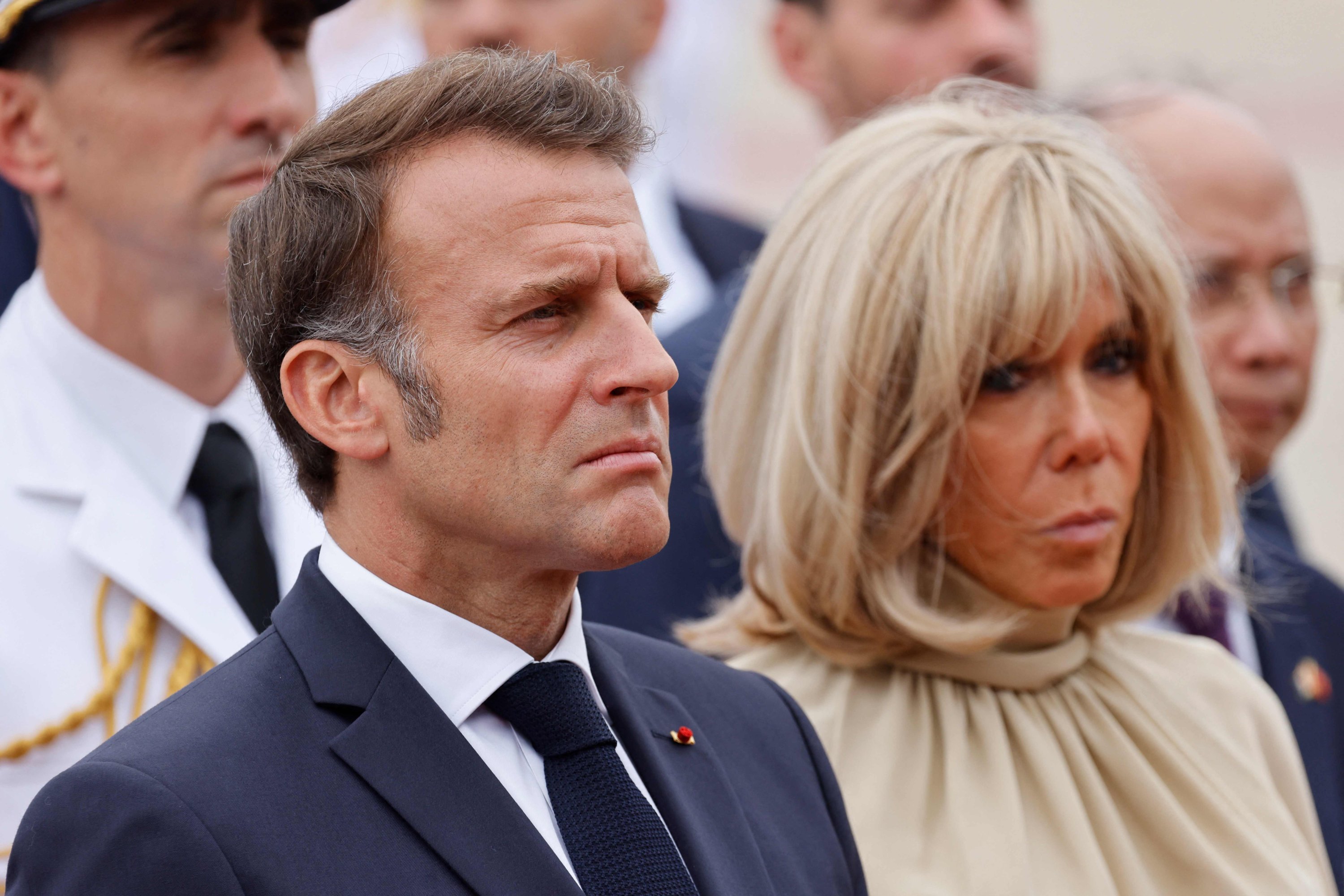 Macron addresses video showing wife hitting him - - Gamereactor