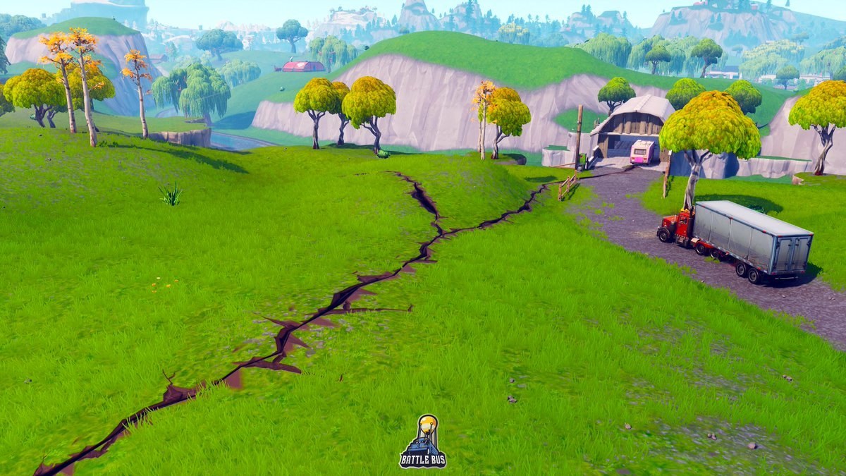 Cracks appearing in Fortnite ahead of its next season