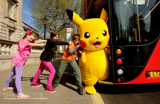How do you get Pikachu on a bus? - - Gamereactor