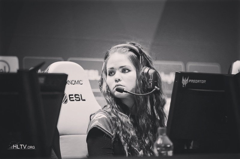 Juliano on female gamers: People want to help you - Counter-Strike ...