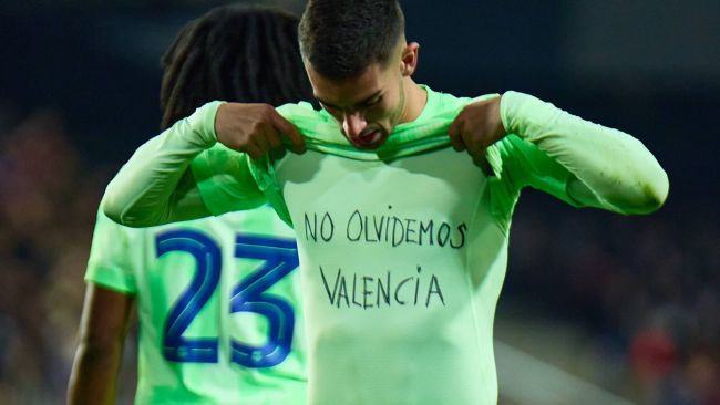 Ferran Torres scores hat-trick in 27 minutes for Barcelona to his ...