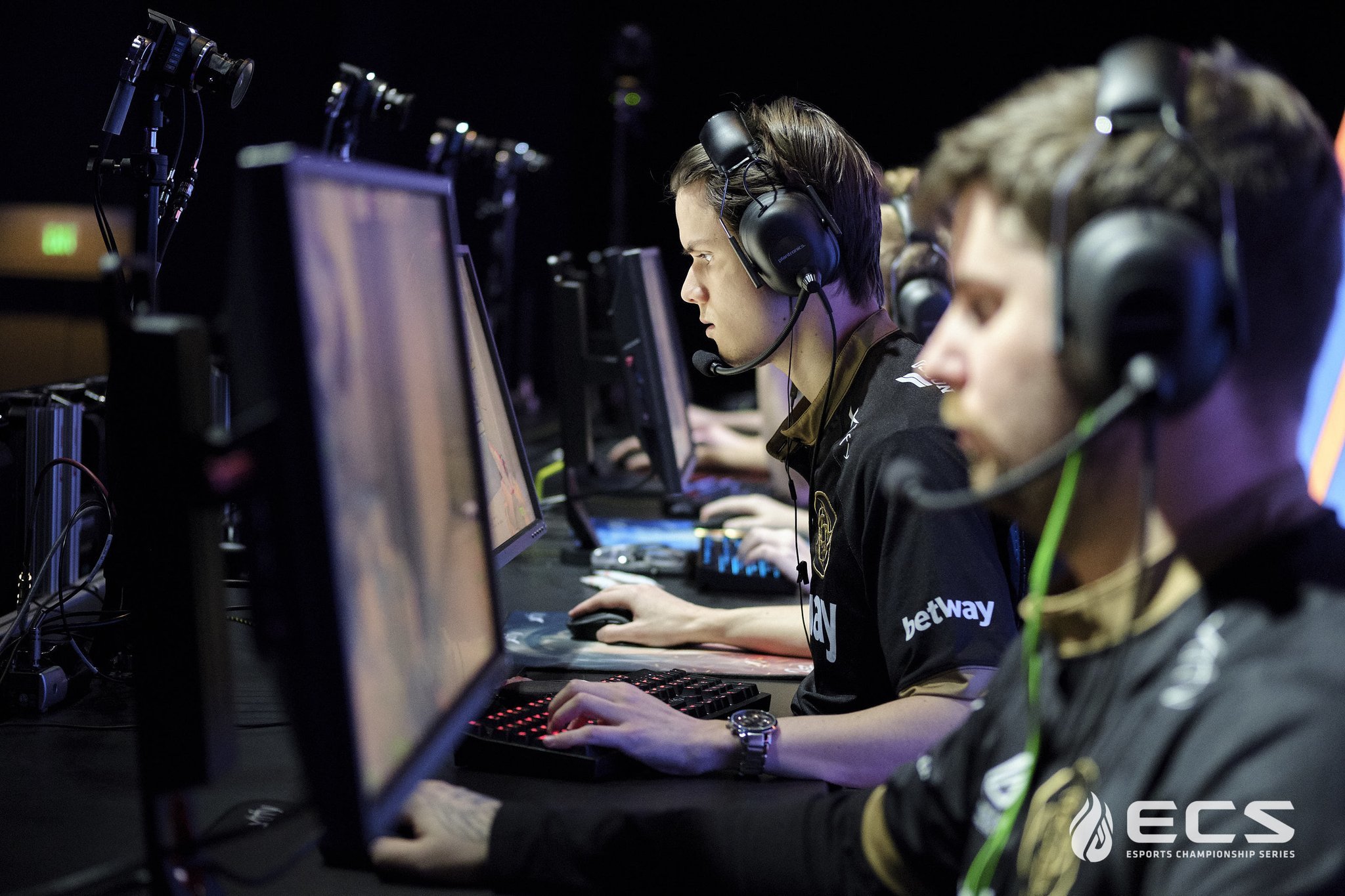 The ECS Season 7 finals groups are here - Counter-Strike: Global ...