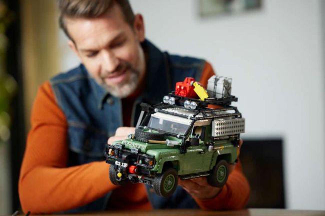Lego has unveiled a Land Rover Defender set to mark 75 years of the car ...