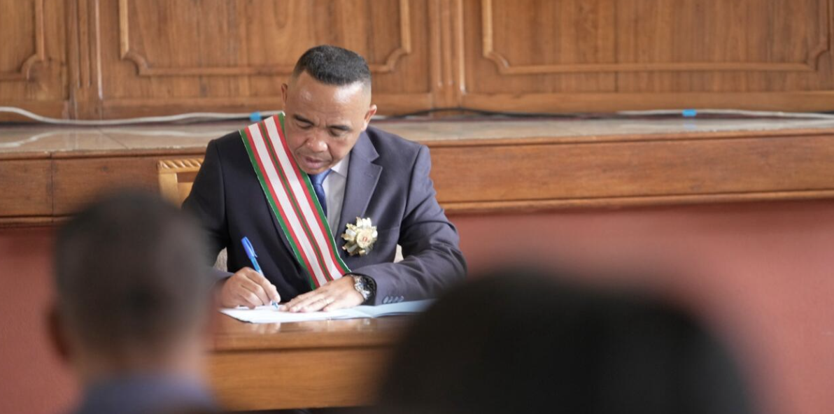 Military leader sworn in as Madagascar's new president - - Gamereactor