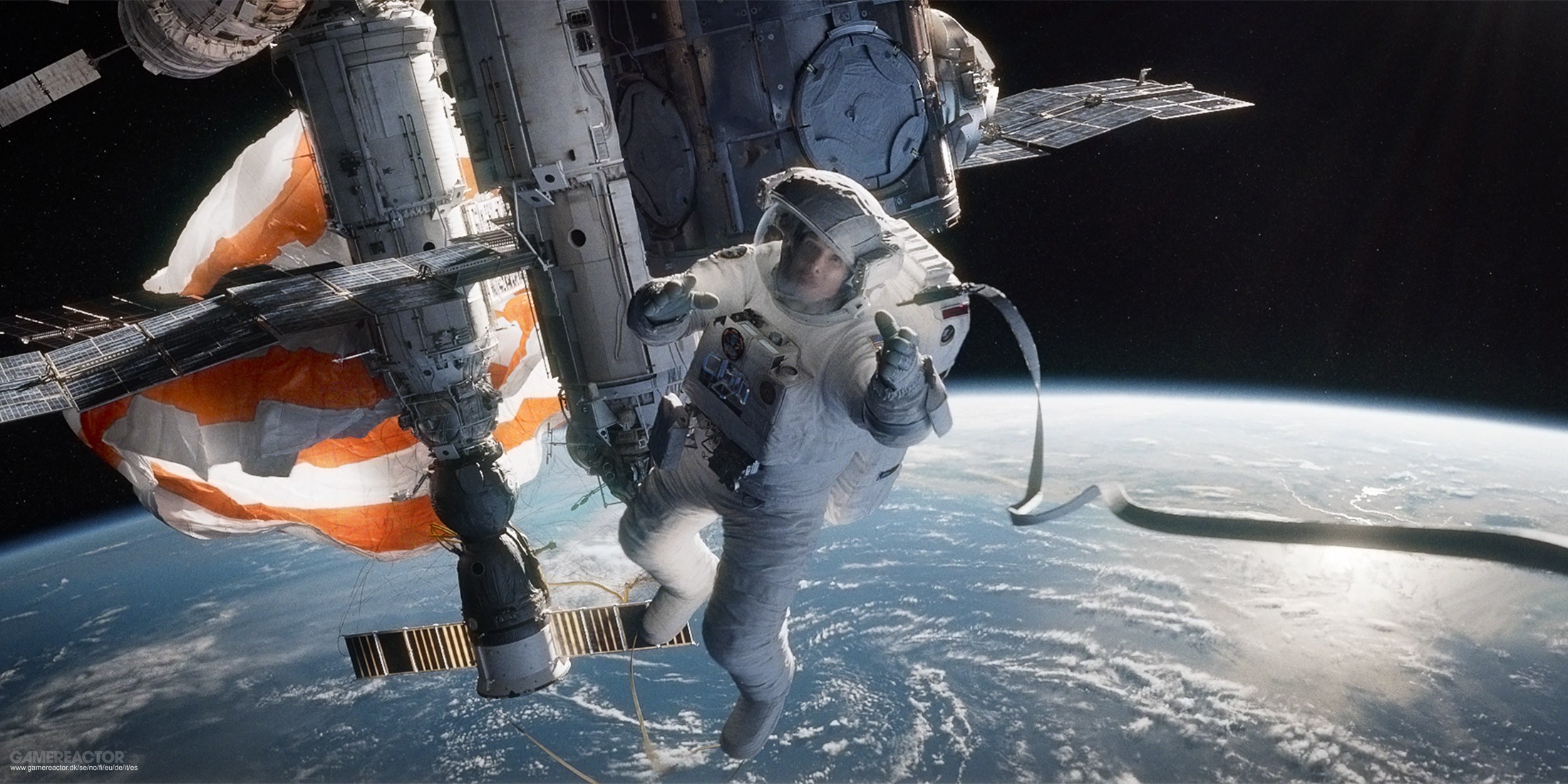 Billionaire goes on world-first private spacewalk - - Gamereactor