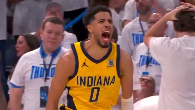 A shot in the last second puts "underdogs" Indiana Pacers ahead of ...