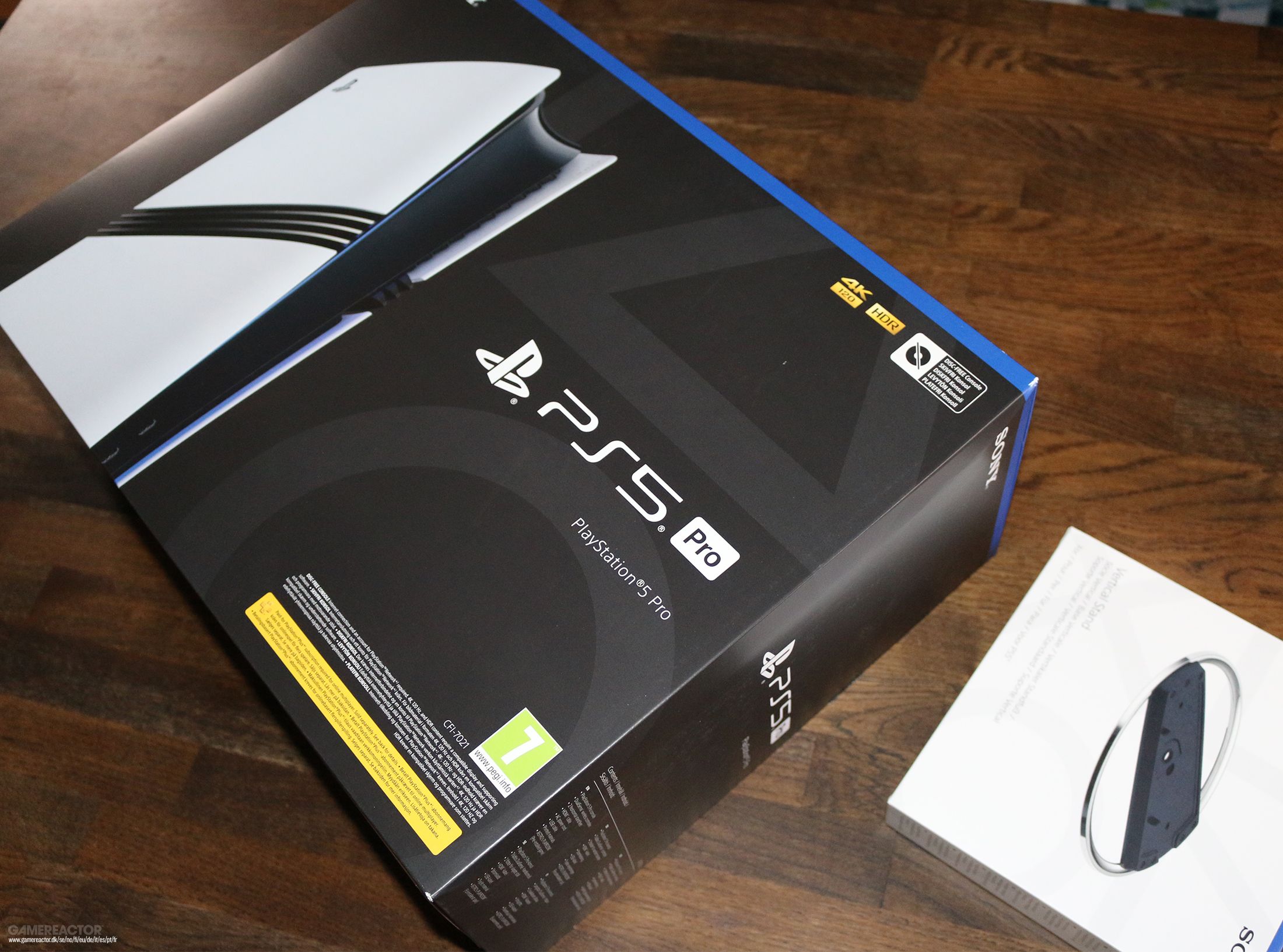 We unbox the PlayStation 5 Pro - - Gamereactor