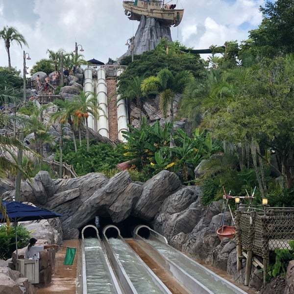 Disney accused of downplaying waterslide 'wedgie' injuries - - Gamereactor