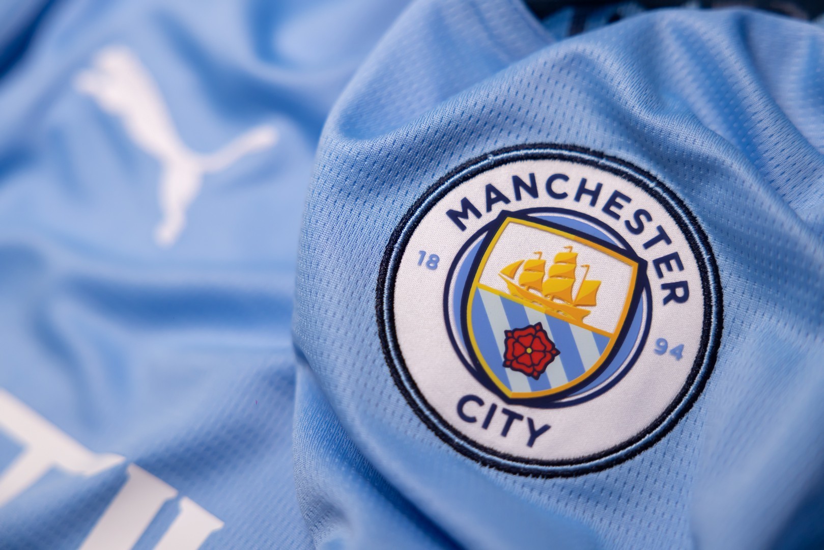 Manchester City signs with Puma, largest ever contract in English ...