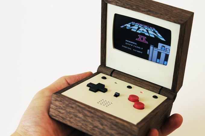Handmade game system Pixel Vision hits Kickstarter - - Gamereactor