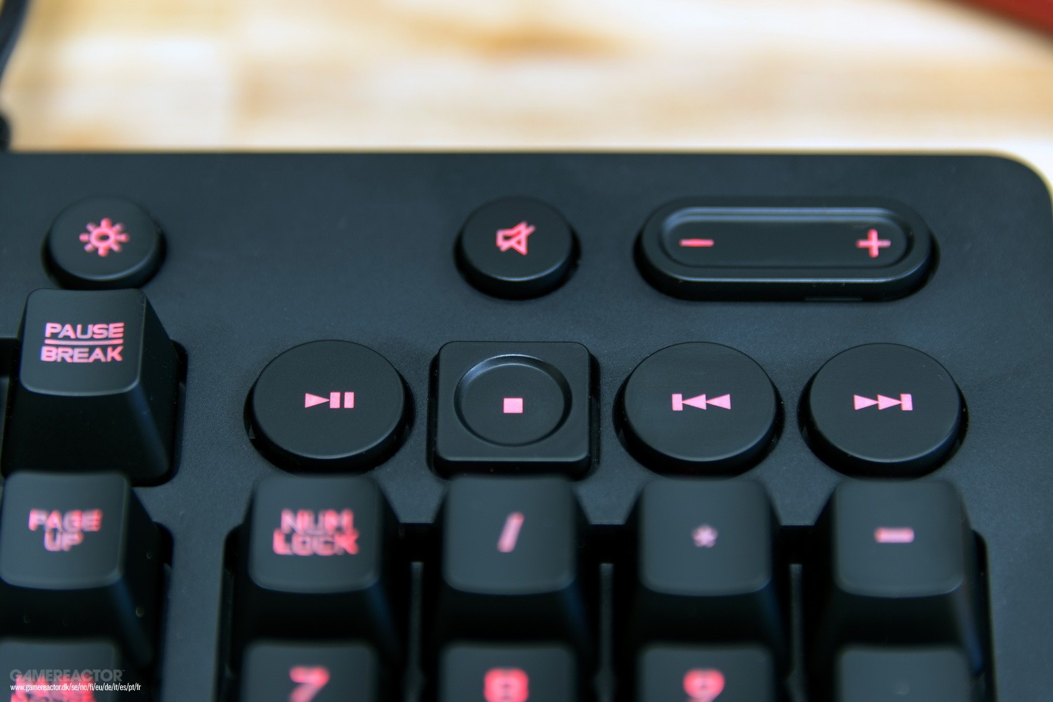 Mouse and keyboard support landing on Xbox One - - Gamereactor