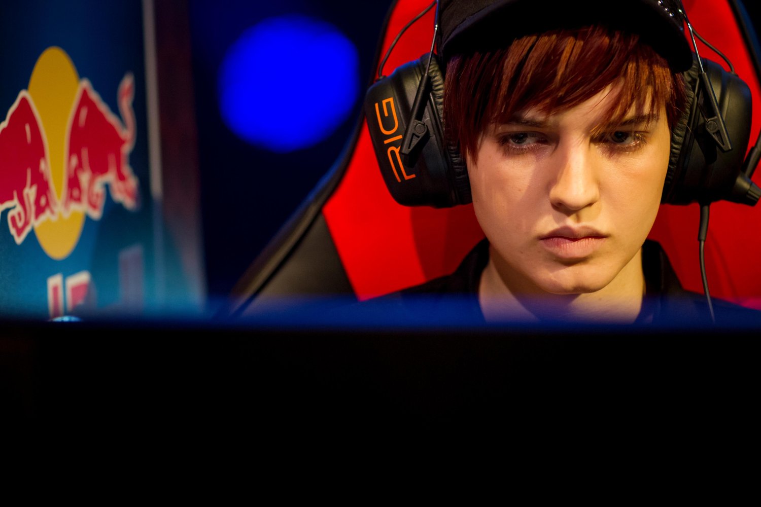 Scarlett claims world record for highest earning female player ...